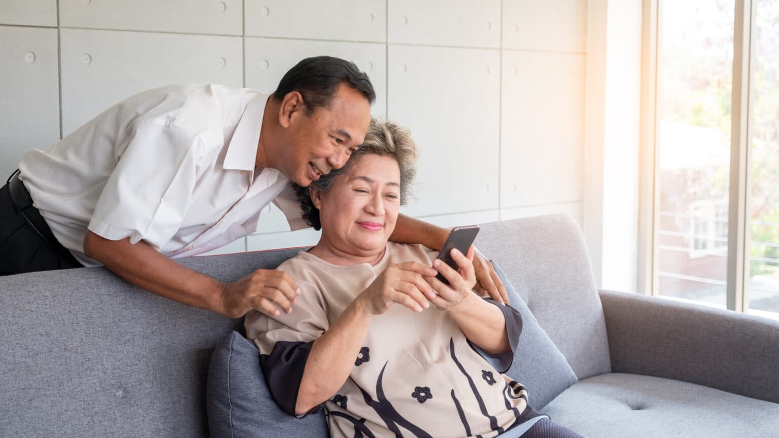 7 Life-Changing Apps That Make Life Easier for Seniors and Their Caregivers
